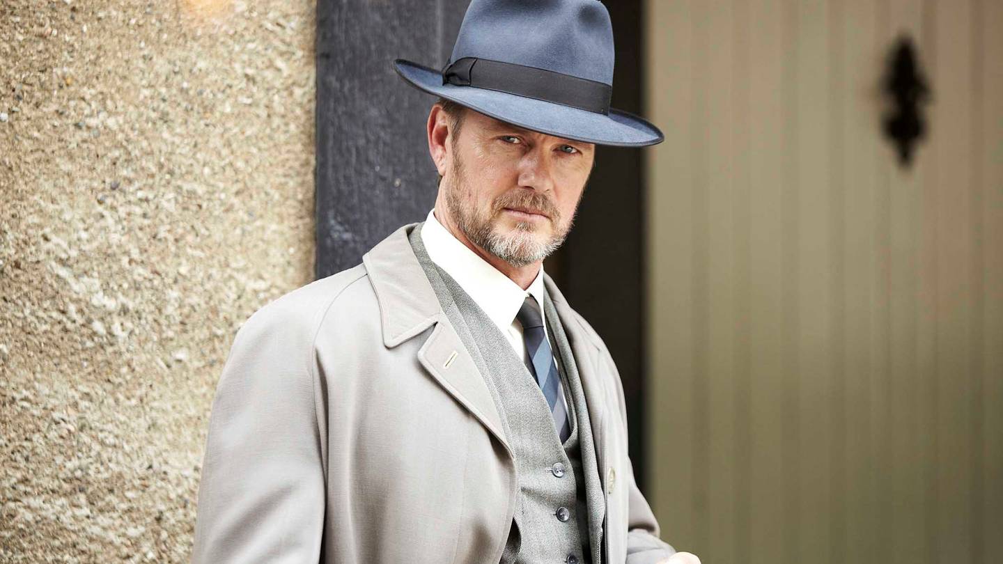 The Doctor Blake Mysteries - BBC First - maandag 02 februari 2026 - 15: ...
