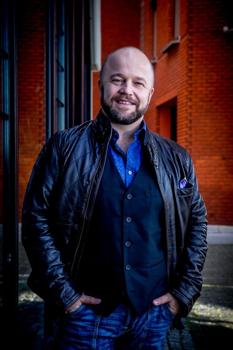 Sven De Ridder neemt definitief afscheid van Echt Antwaarps Theater ...