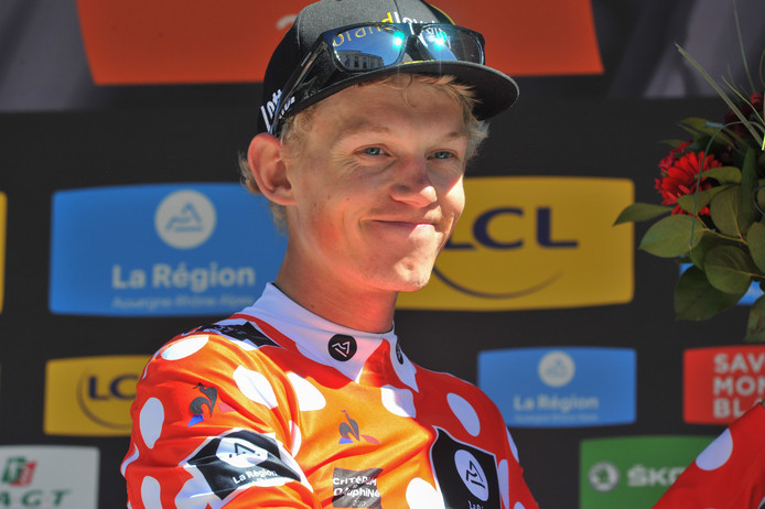 Bouwman draagt bergtrui op aan overleden jeugdtrainer 'Teetje ...