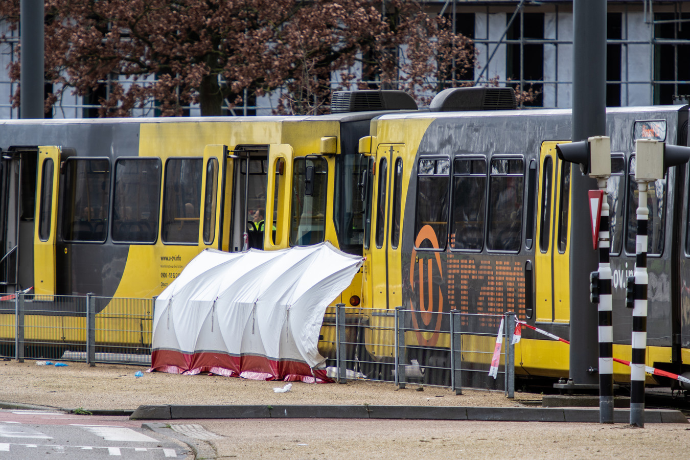 Dit weten we tot nu toe over de aanslag in een tram in Utrecht | Foto ...