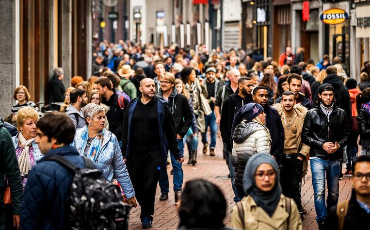 Zit er een grens aan het aantal mensen dat Nederland aankan? | TROUW