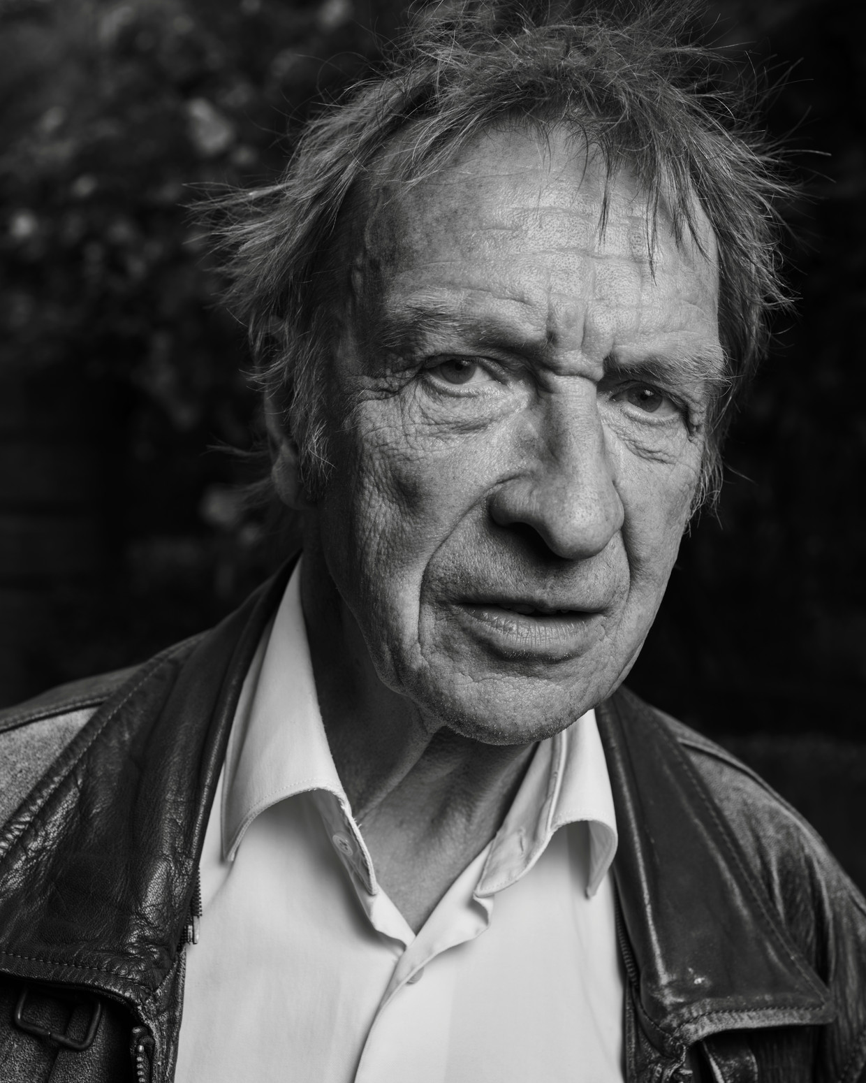 Dichter Alex Roeka: ‘Hij is 73 jaar en liegt er al vele jaren tien jaar ...