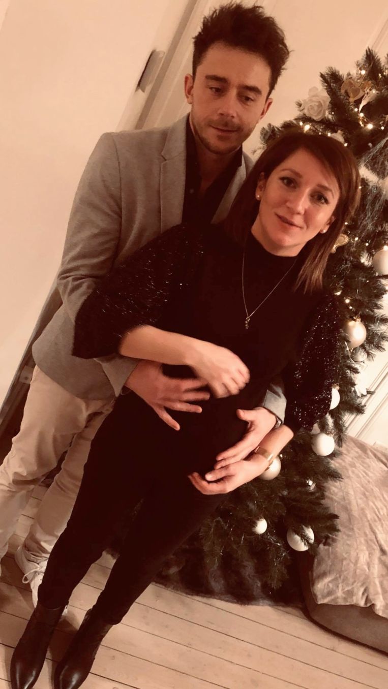 Zanger Dean onthult het geslacht van zijn kindje | Showbizz | HLN