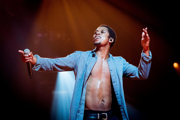 Rapper Typhoon last halfjaar pauze in: 'Tijd voor rust en ruimte ...