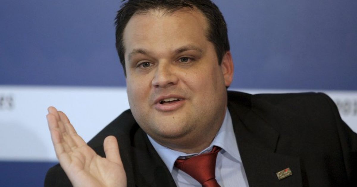 Nederlandse Minister Van Financiën Krijgt Ei Op Hoofd Buitenland