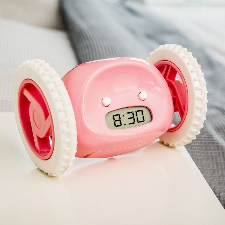 Moeite met opstaan? We testen drie agressieve wekkers – waaronder een ...