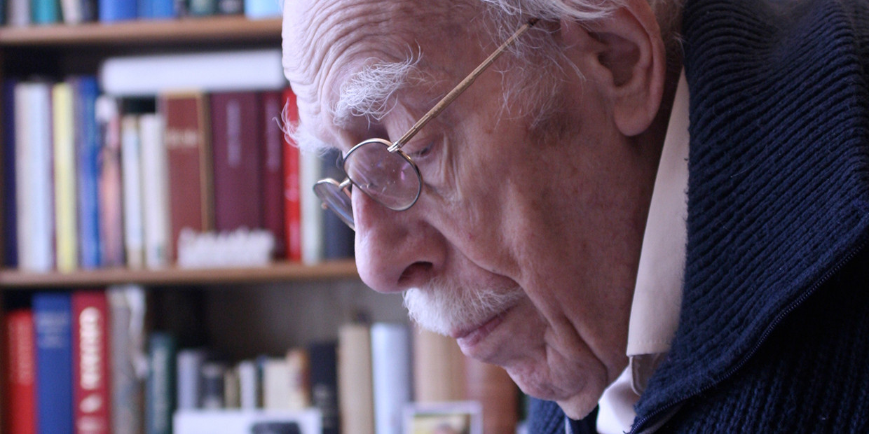 Voor theoloog Willem Barnard was dichten een levensnoodzaak | Trouw