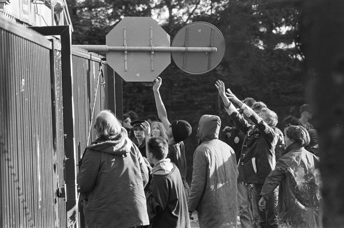 Zo zag het protest tegen kernwapens in 1983 eruit bij het Hek van ...