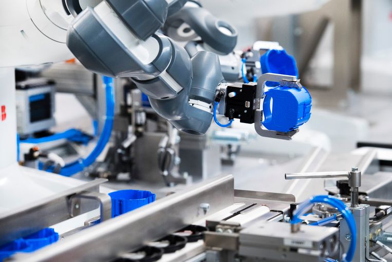 Robotisering gaat de komende jaren 20 miljoen mensen hun baan kosten ...