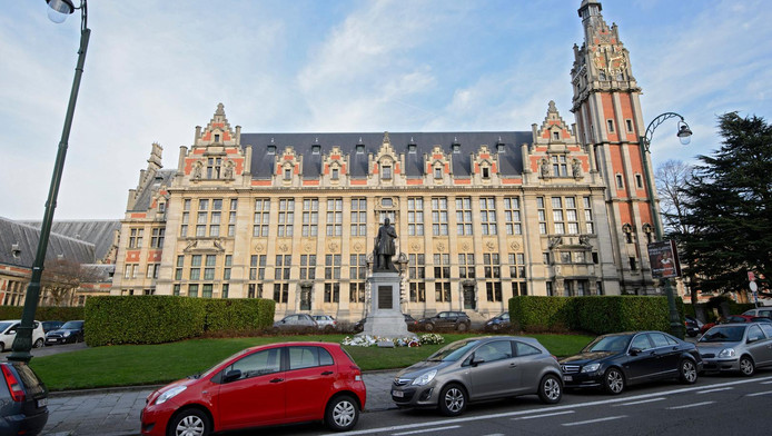 Des migrants sur le campus de l'ULB | Belgique | 7sur7.be