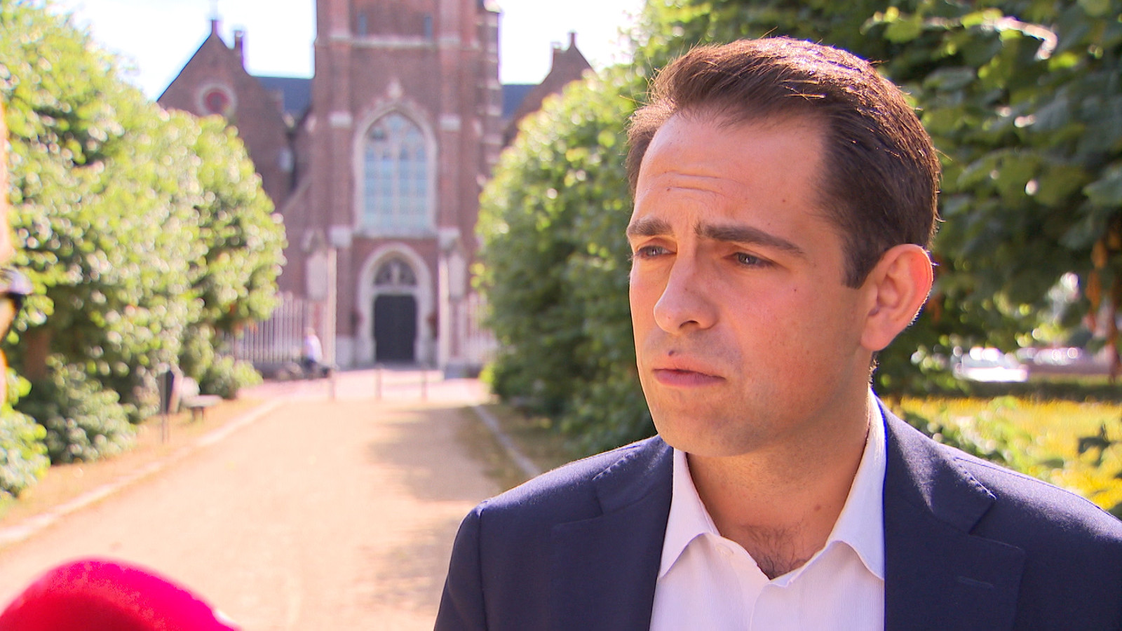 Tom Van Grieken haalt uit naar burgemeester De Wever: “Stadsbestuur is ... Tom Van Grieken haalt uit naar burgemeester De Wever: “Stadsbestuur is ...