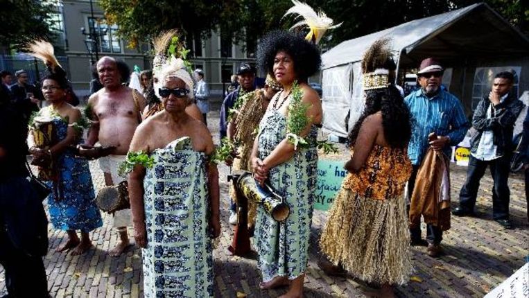 Inheemse volkeren drummen voor mensenrechten | Trouw