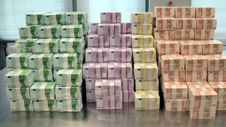 Cyprus kreeg vijf miljard aan contant geld; hoe groot is die berg met ...