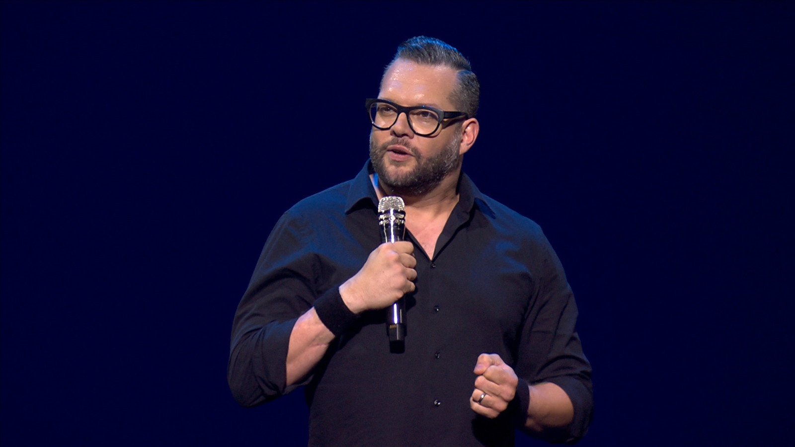 En of we corona-ellende willen weglachen: ‘De Eerste Show’ met Alex ...