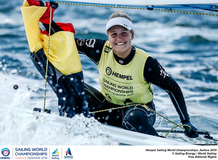 Wereldkampioene Emma Plasschaert Pakt Eerste Belgische Gouden Medaille