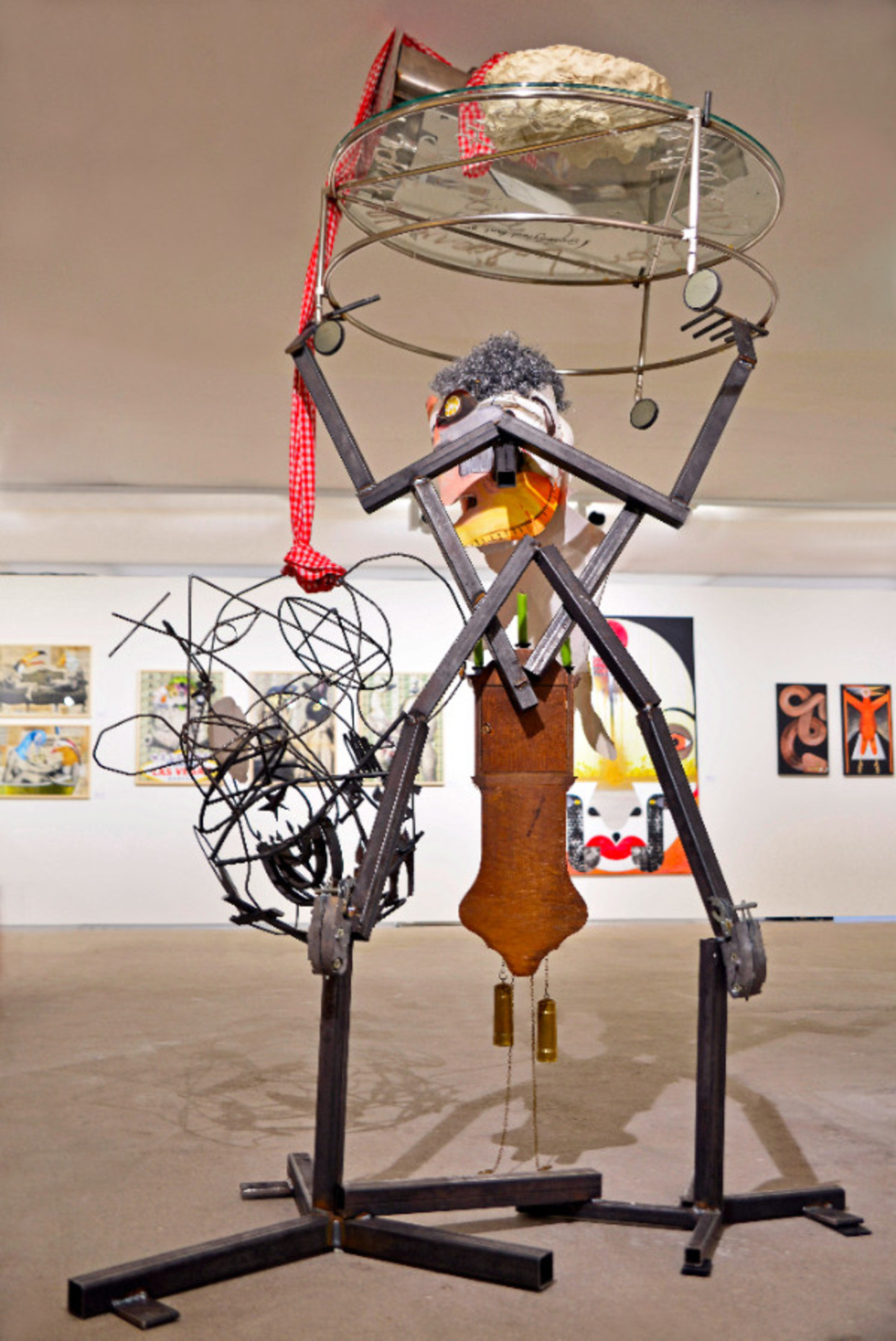 In dit klooster werkt kunstenaar David Bade aan zes verschillende ...