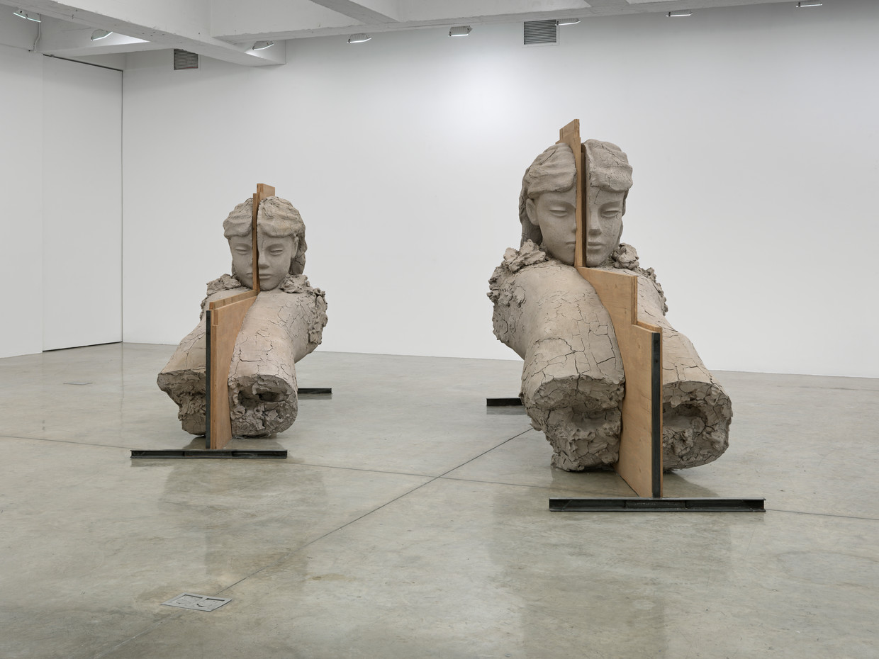 Kunstenaar Mark Manders: ‘Eigenlijk vind ik een tentoonstelling alleen ...