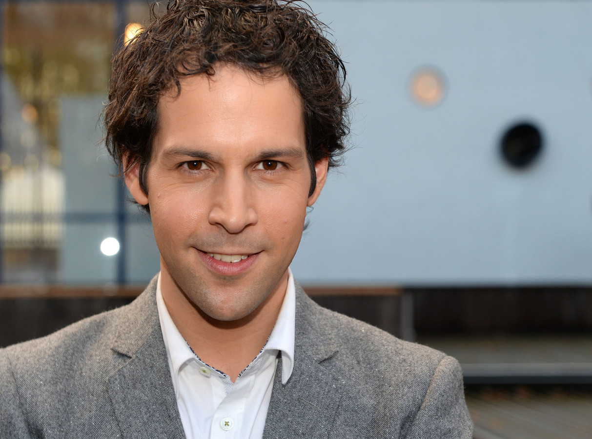 Ophef Over Werkwijze Illusionist Mindfuck Foto Adnl