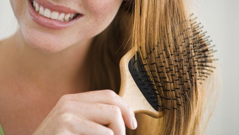 Do's en don'ts bij het borstelen van je haar | Style | Nina | HLN