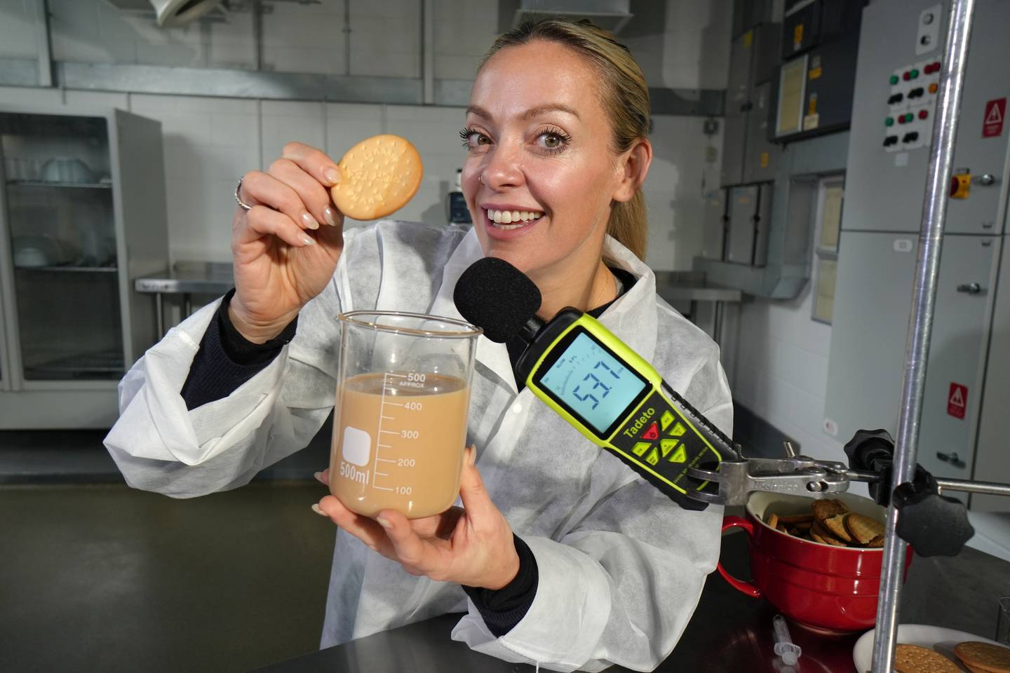 Inside the Factory - BBC Two - donderdag 15 januari 2026 - 05:10 - TV-Gids