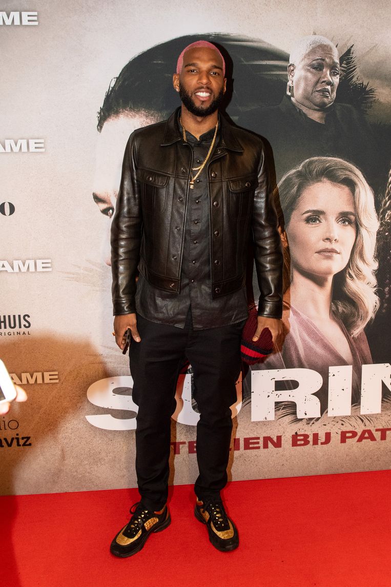 Ook op de rode loper kun je met een leren pak aankomen | De Volkskrant