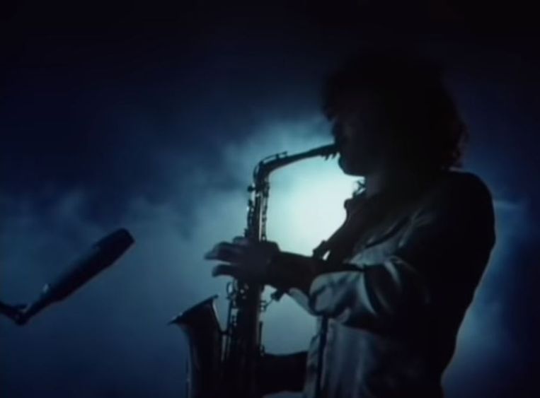 Het verhaal van de saxofoon als emotioneel breekijzer en de vroegere ...